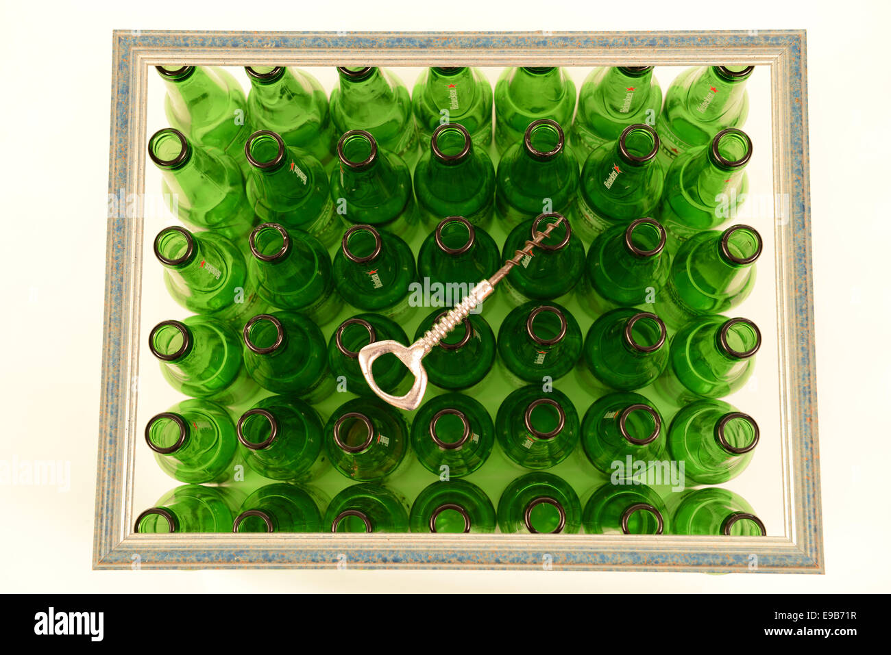 Empty lager bottles hi-res stock photography and images - Alamy