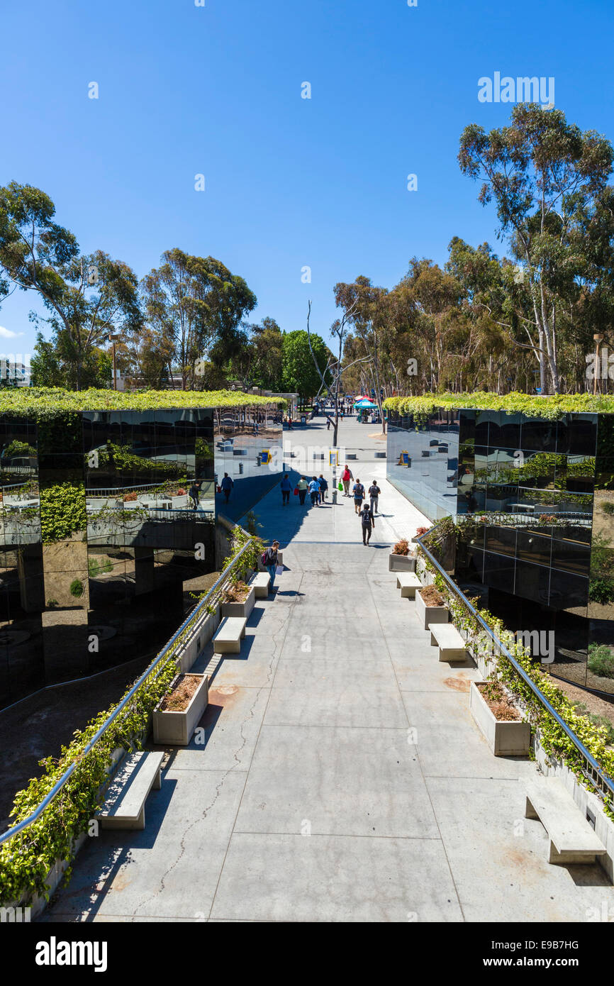 Ucsd campus hi-res stock photography and images - Alamy