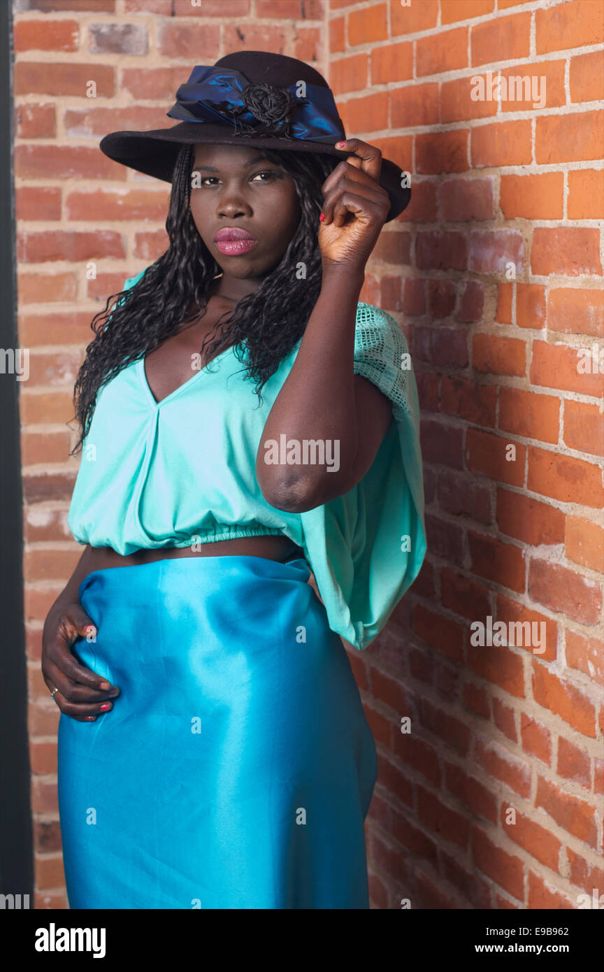 African high class out shopping Stock Photo - Alamy