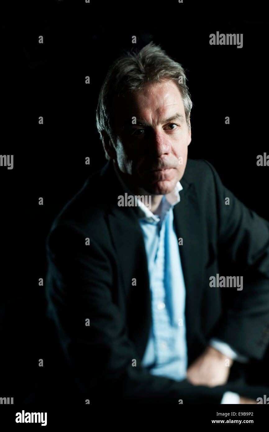 War of the worlds 1988 hi-res stock photography and images - Alamy