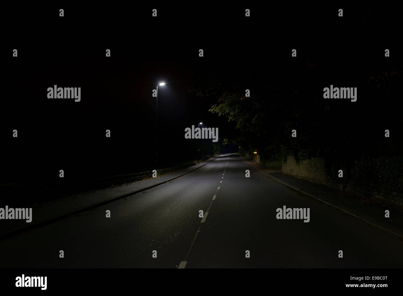 Suburban street night hi-res stock photography and images - Alamy