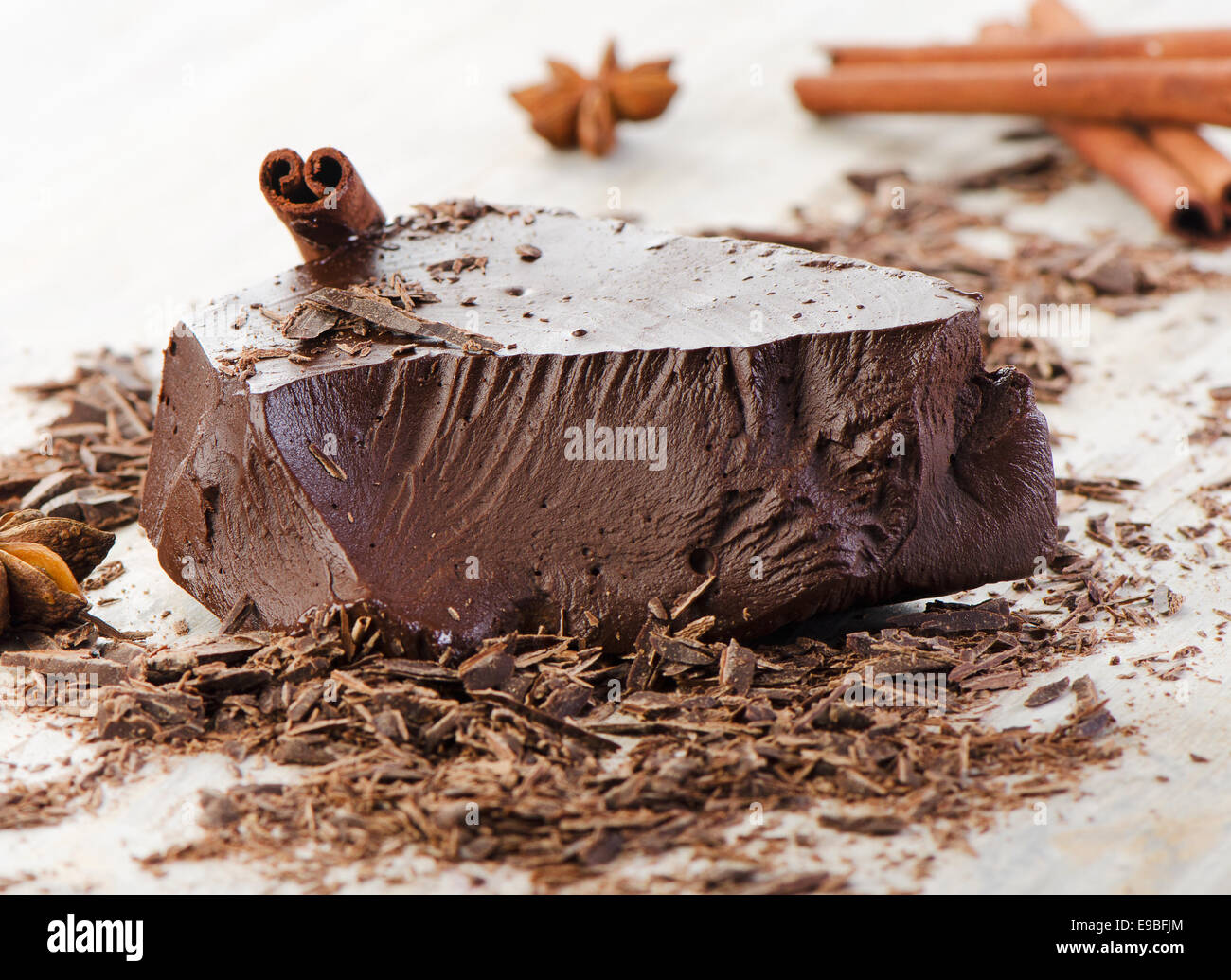 Flake chocolate dessert hi-res stock photography and images - Alamy