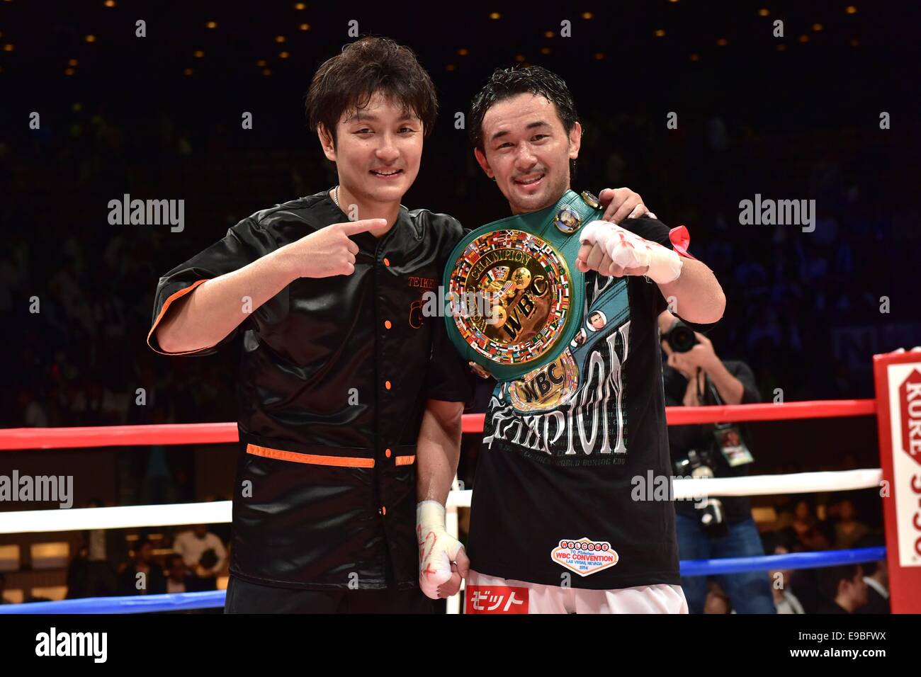Tokyo, Japan. 22nd Oct, 2014. (R-L) Shinsuke Yamanaka (JPN), Shin ...