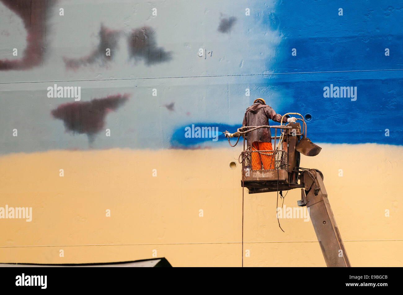 China dock workers hi-res stock photography and images - Alamy