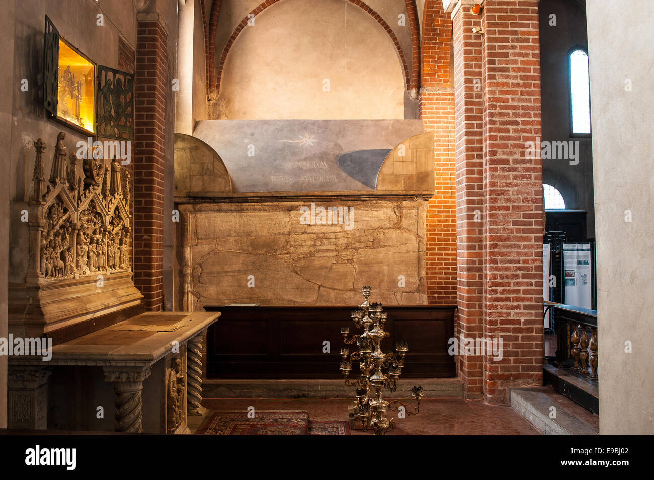 Relics of the magi hi-res stock photography and images - Alamy