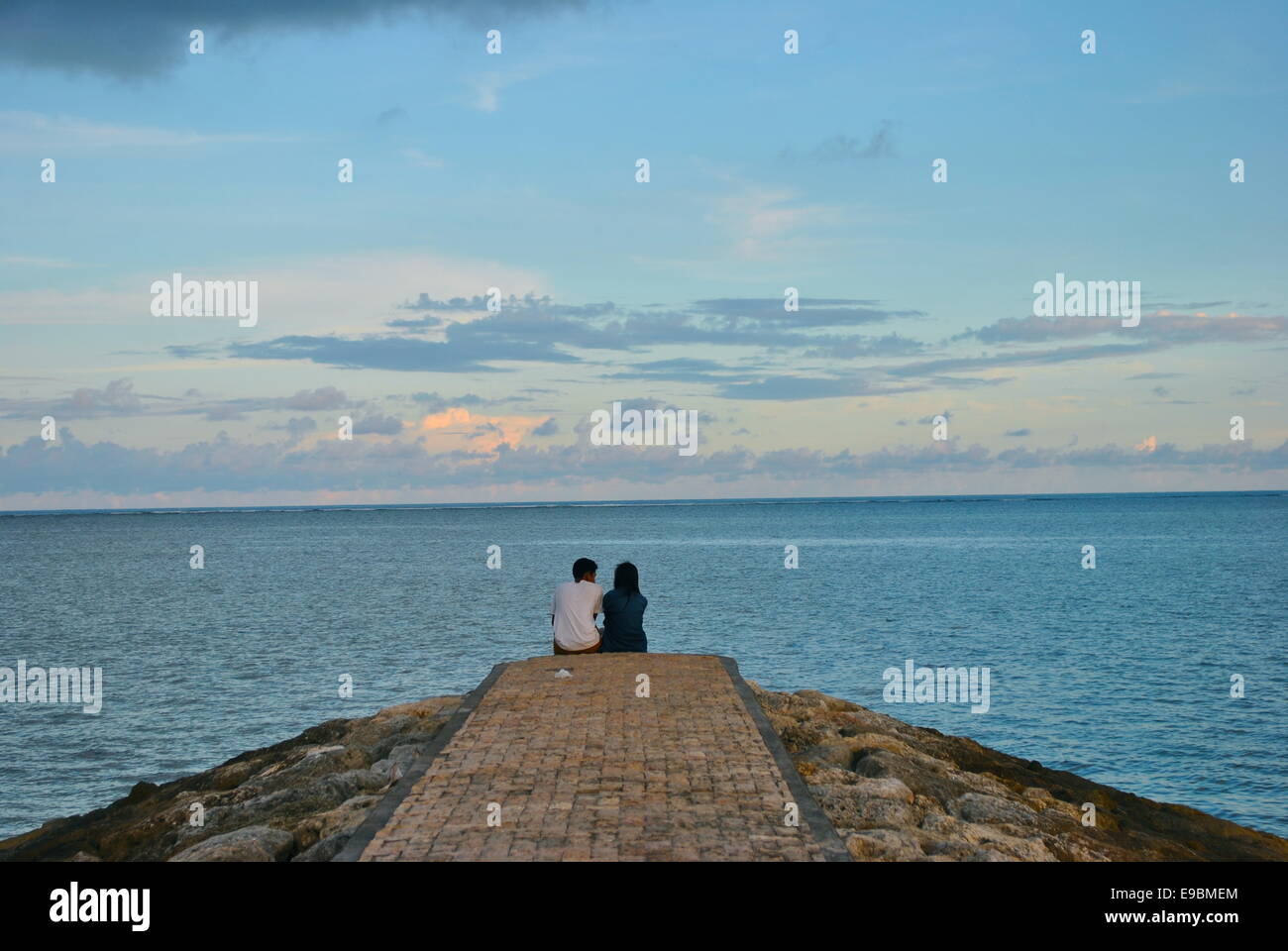 Conversation at sunset hi-res stock photography and images - Alamy