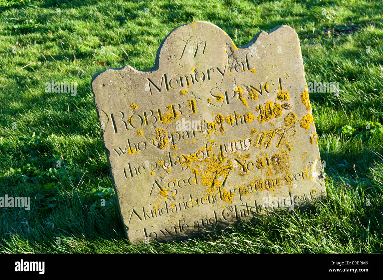 Gravestone 1700s hi-res stock photography and images - Alamy