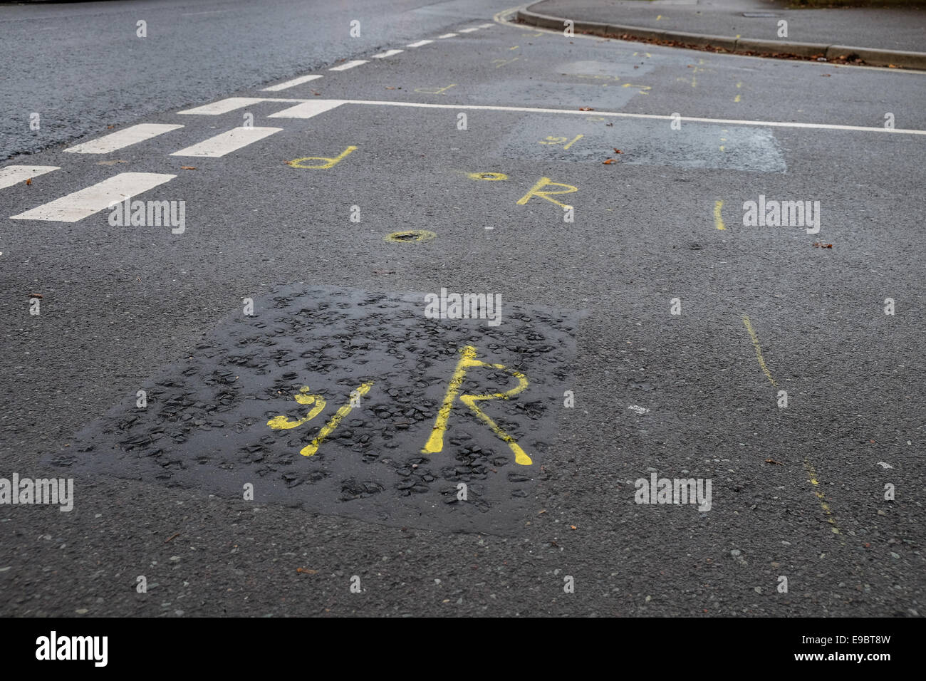Pre markings on pavements and roads before works begin for service ...