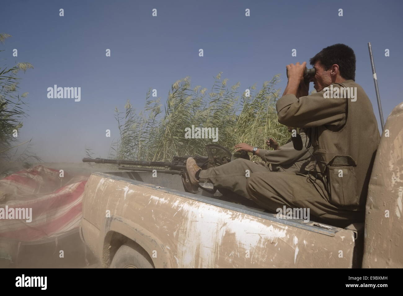 Isis fighter shoot High Resolution Stock Photography and Images - Alamy