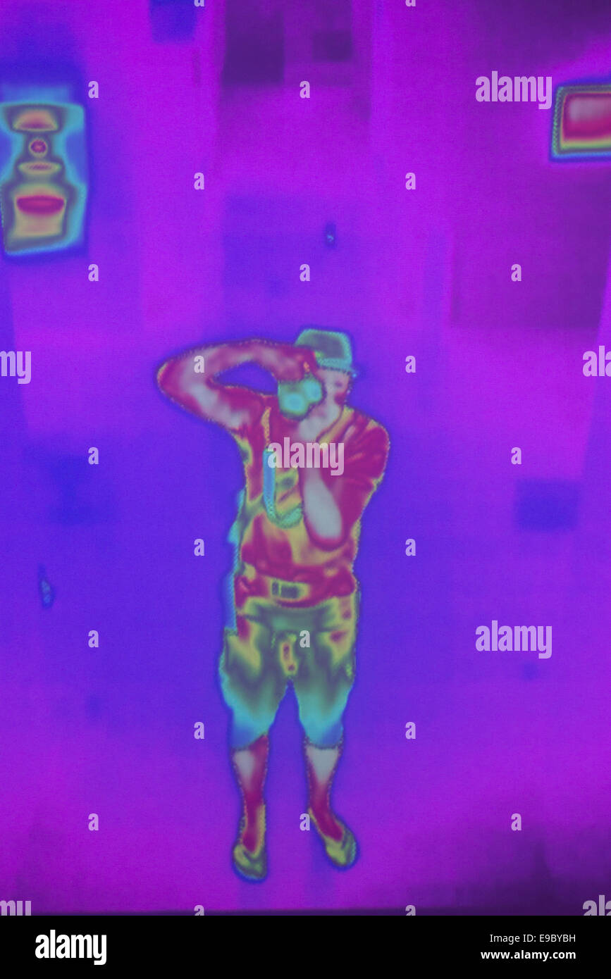 Thermal imaging people hi-res stock photography and images - Alamy