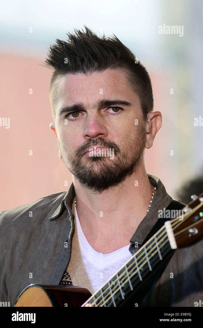 Juanes performing live on the 'Today' show Featuring: Juanes Where: New ...