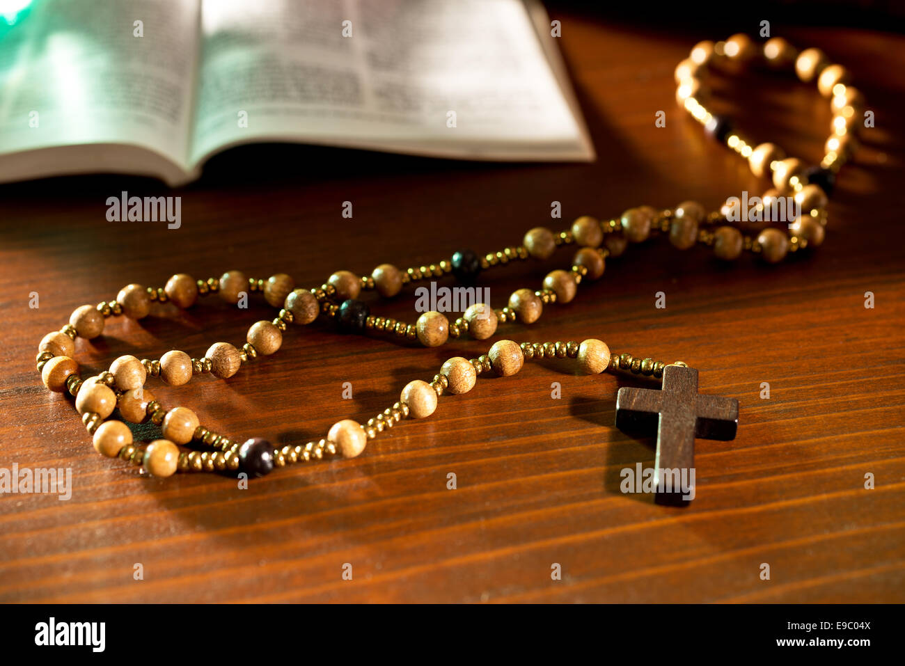 Rosary crucifix bible table hi-res stock photography and images - Alamy