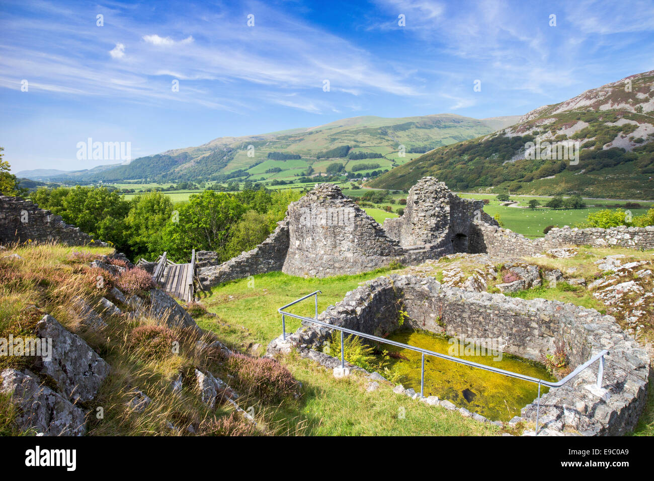 The welsh castle ruins of castell y bere hi-res stock photography and ...
