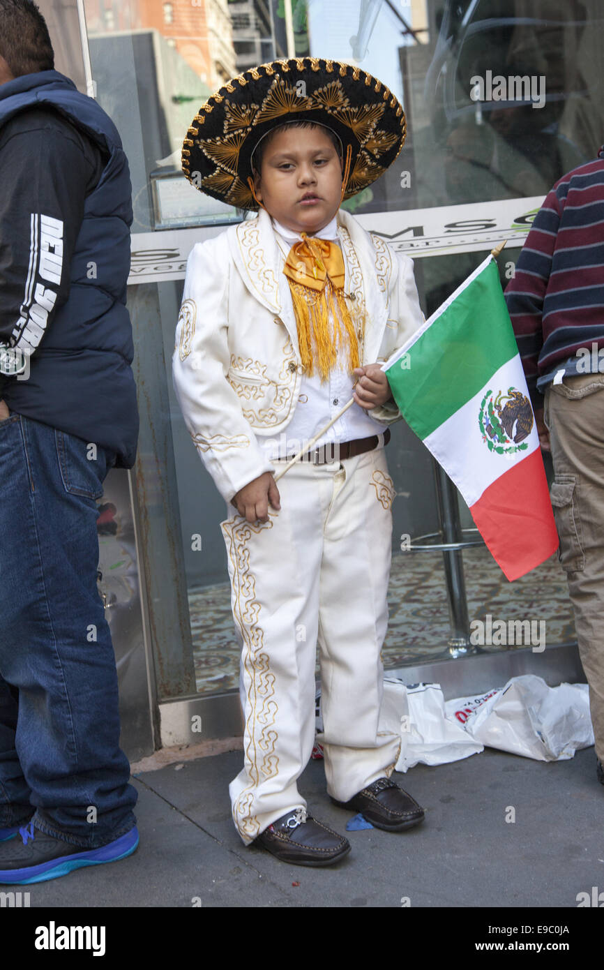 Hispanic Day Parade on 5th Avenue in New York City Stock Photo - Alamy