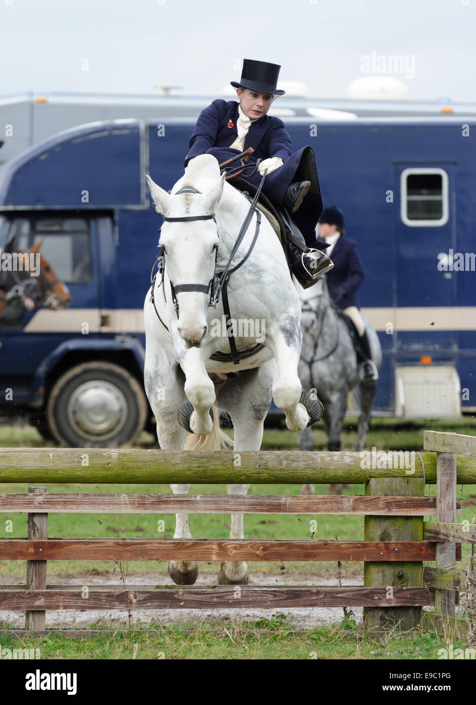 Sidesaddle jumping hi-res stock photography and images - Alamy
