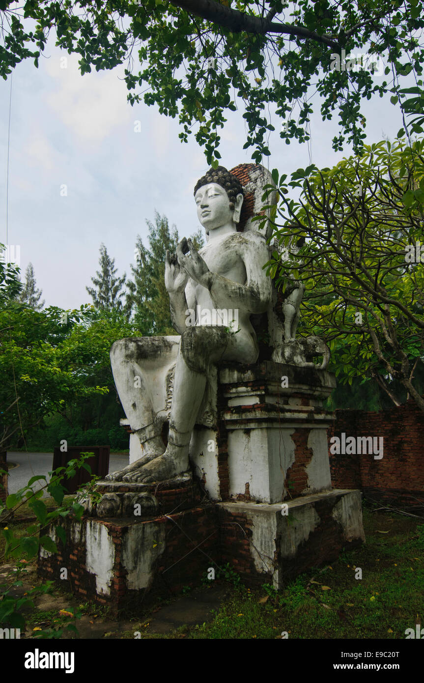 Statue of Buddha at the Ancient Siam Park Stock Photo - Alamy