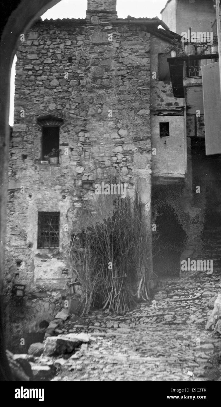 Stone wall structures in Black and White Stock Photos & Images - Alamy