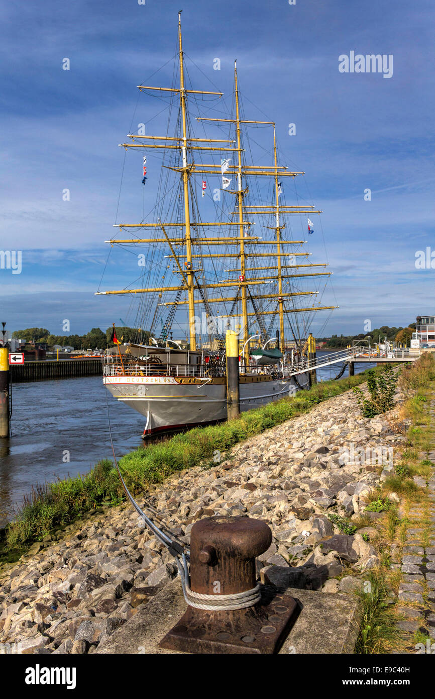 Sailing school ship hi-res stock photography and images - Alamy