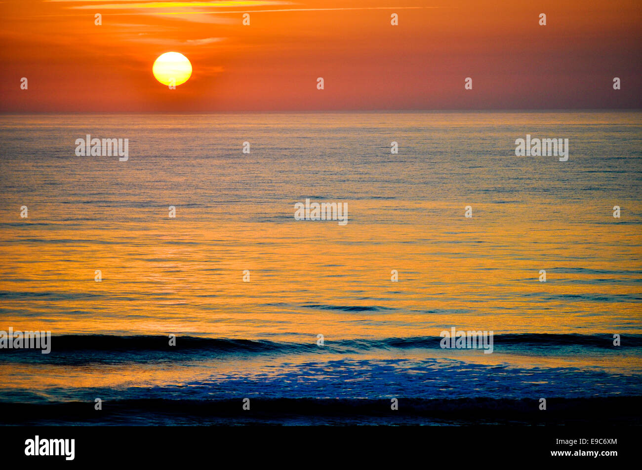 Ocean setting hi-res stock photography and images - Alamy