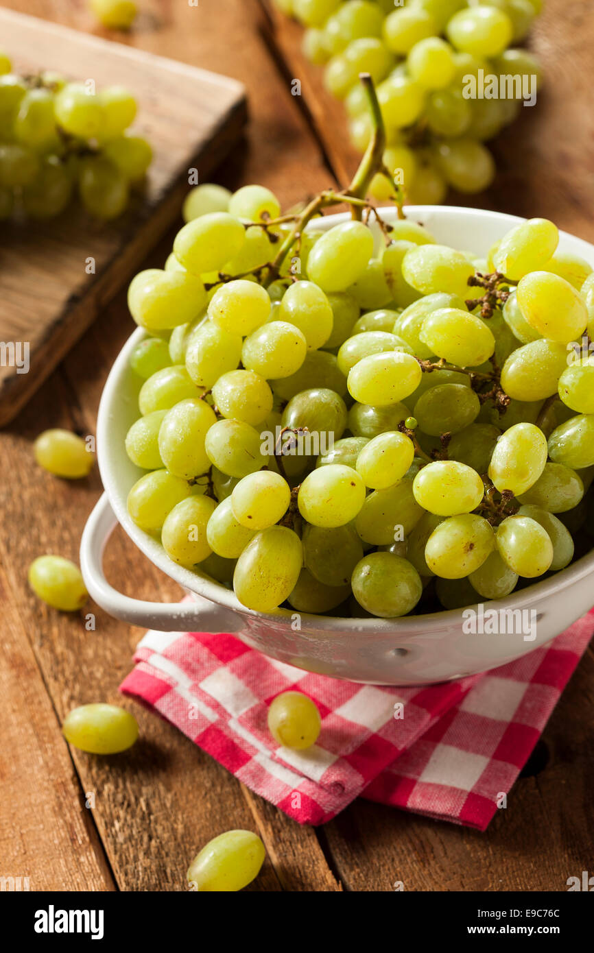 Organic Raw Green Grapes in a Bowl Stock Photo - Alamy