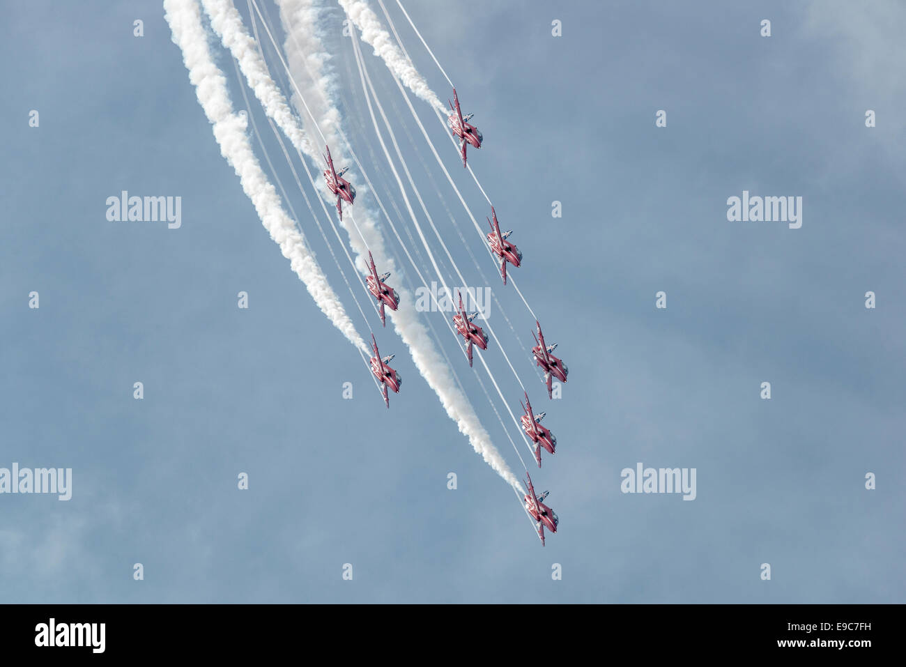 Feathered arrow formation hi-res stock photography and images - Alamy