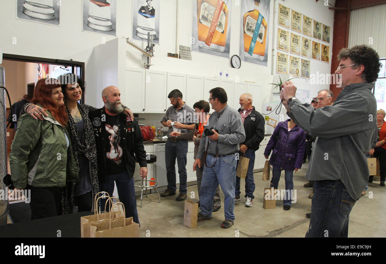 Le Caire, Iowa, USA. 23rd Oct, 2014. Danielle Colby Cushman of American ...
