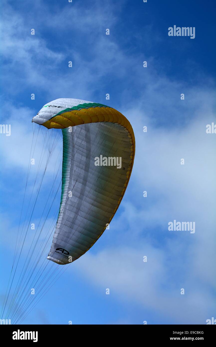 Paraglider wing and brake lines against blue sky Stock Photo - Alamy