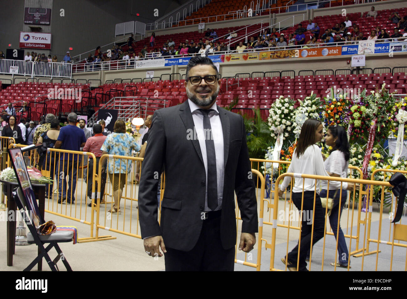 Open casket funeral respects hi-res stock photography and images - Alamy