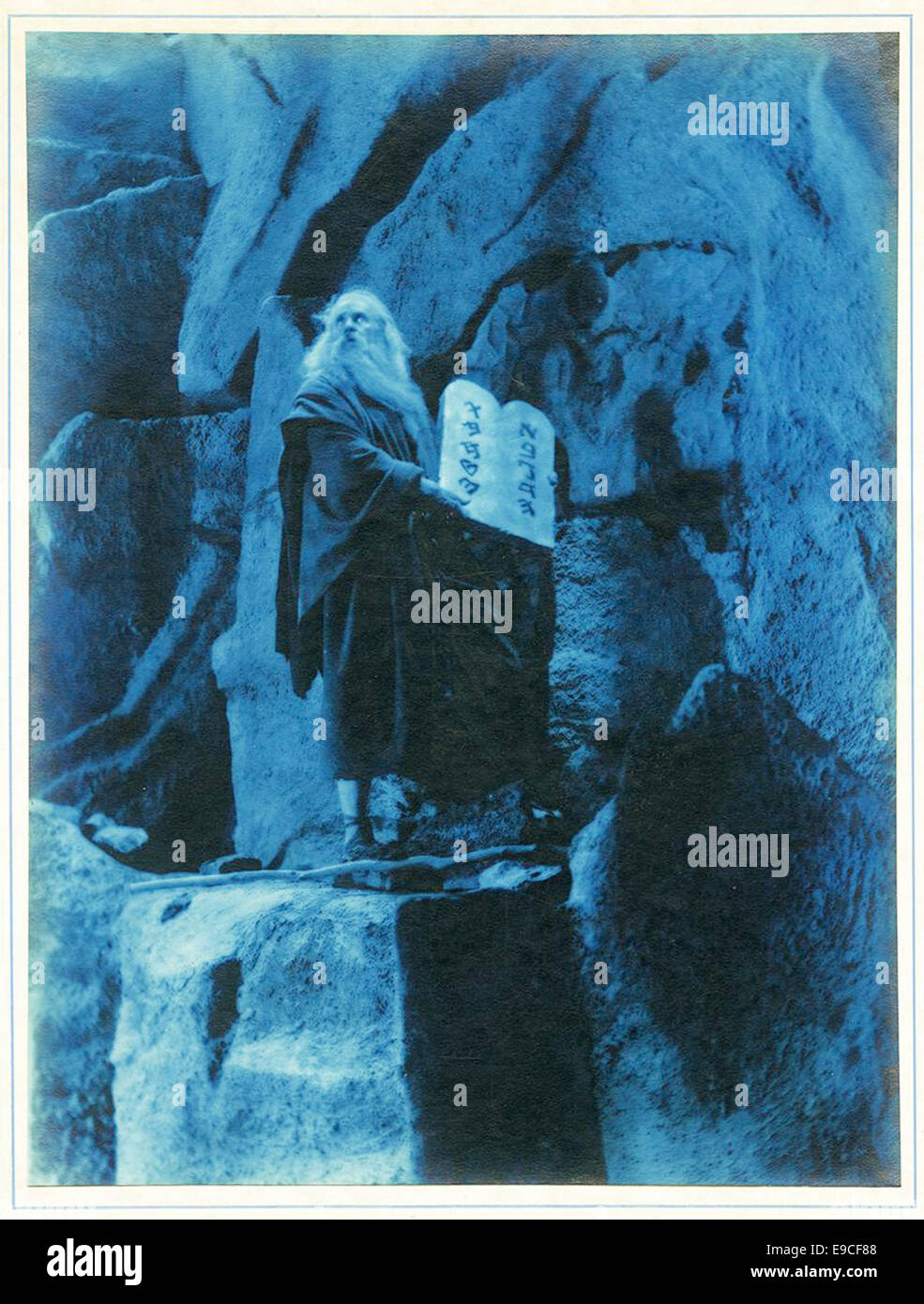 Ten commandments movie hi-res stock photography and images - Alamy