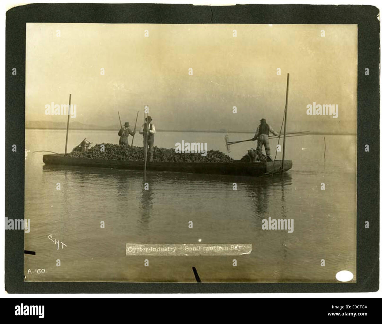 Boatload hi-res stock photography and images - Alamy