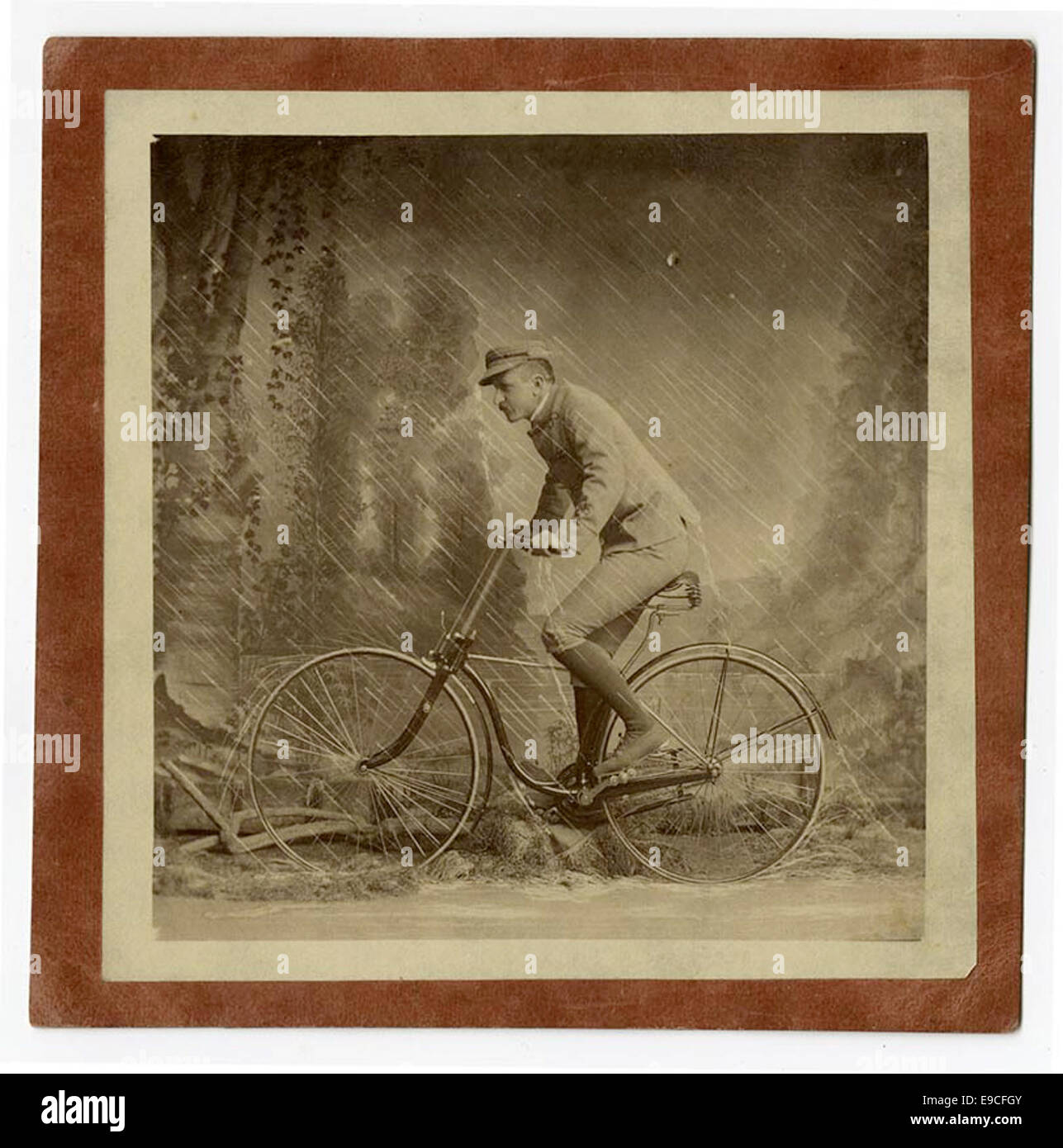 Early 1900s bicycle hi-res stock photography and images - Alamy