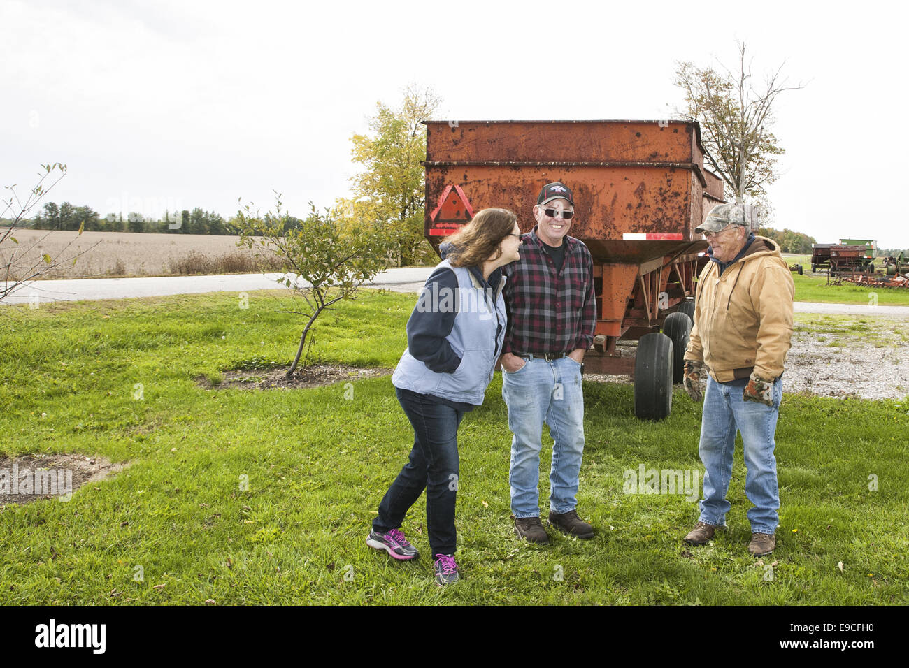 Three farmers hi-res stock photography and images - Alamy