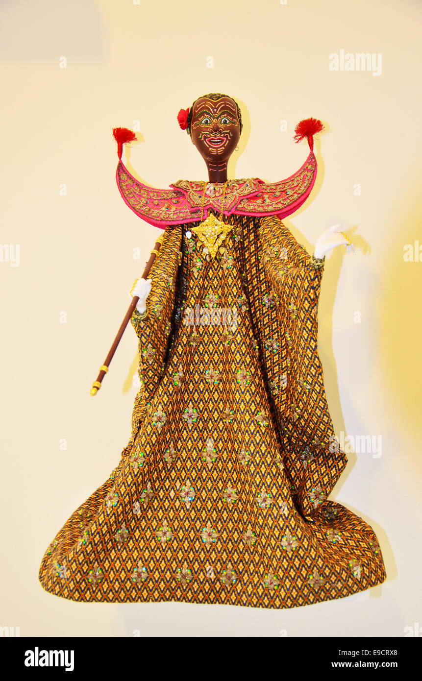 Thai dancing doll hi-res stock photography and images - Alamy