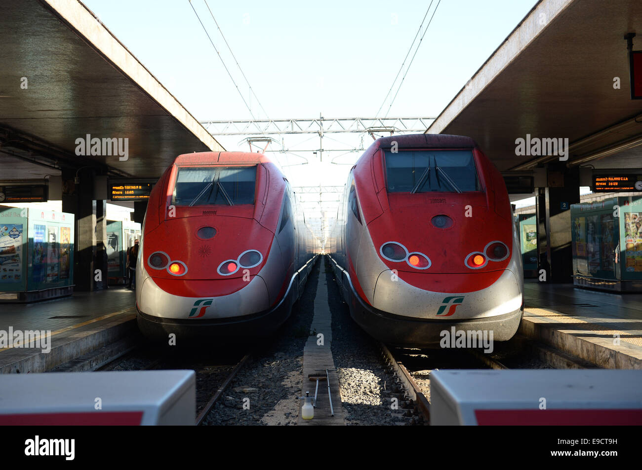 Trenitalia trains hi-res stock photography and images - Alamy