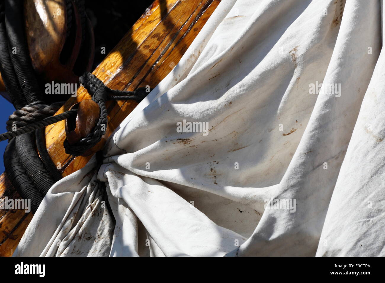 Wood tar ships hi-res stock photography and images - Alamy