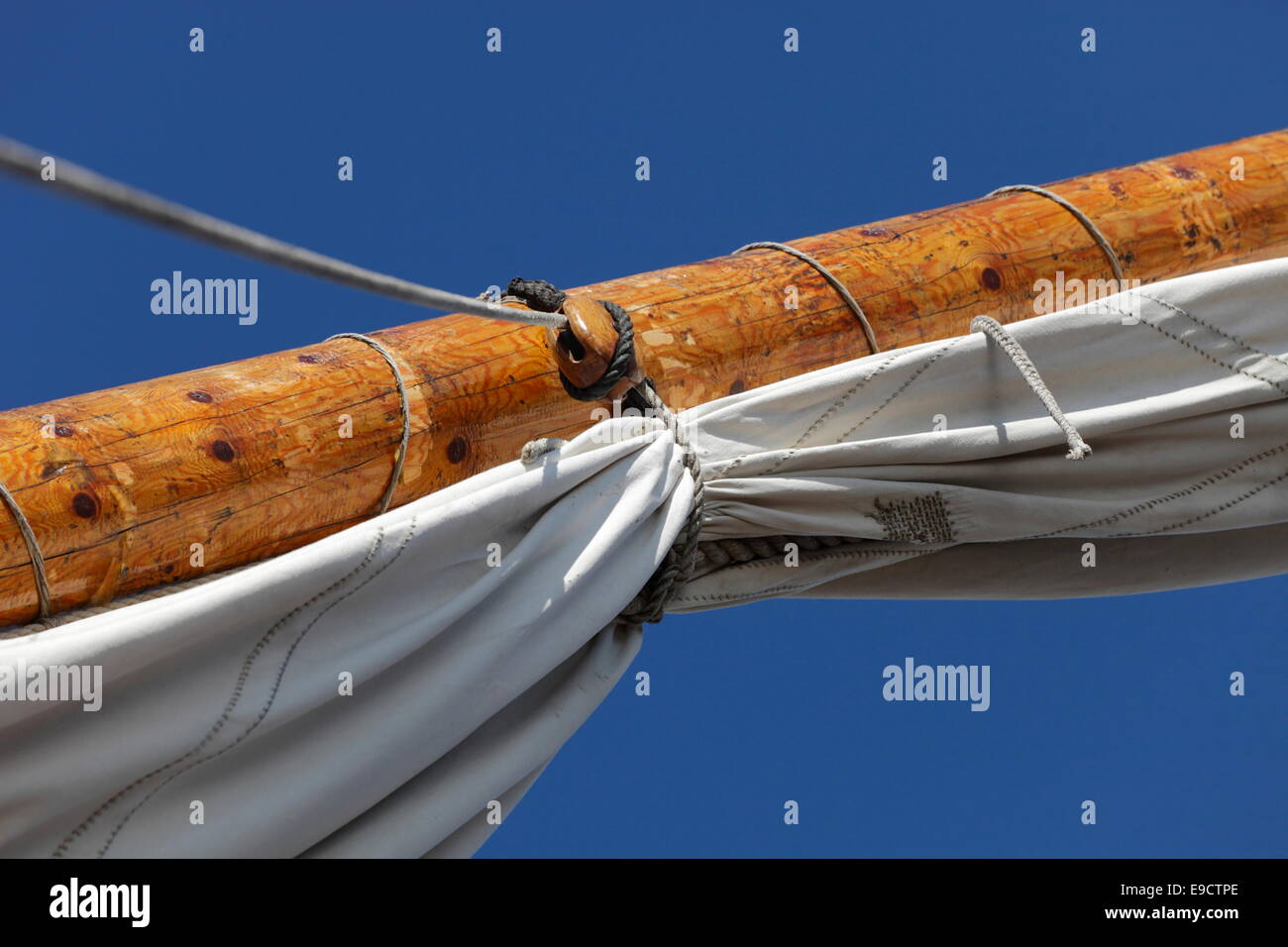 18th century ship rigging hi-res stock photography and images - Alamy