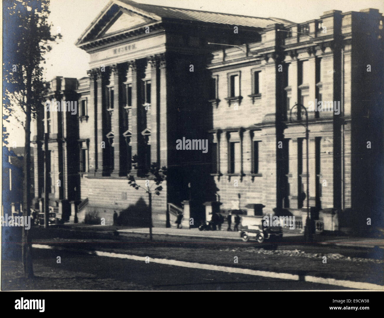 A photograph of the Australian Museum, featuring its iconic ...