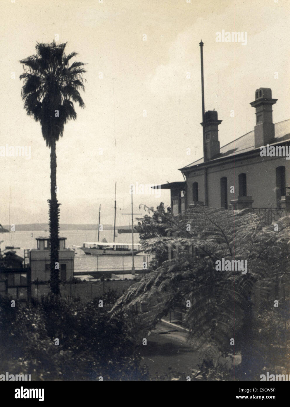 This photograph shows a view of Elizabeth Bay, located in Sydney ...