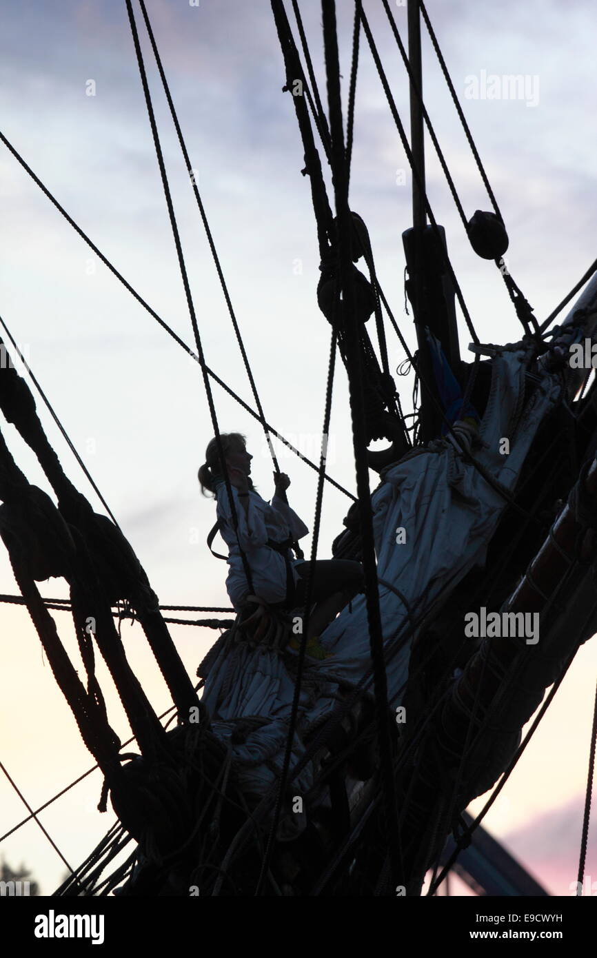 18th Century Ship Crew High Resolution Stock Photography and Images - Alamy