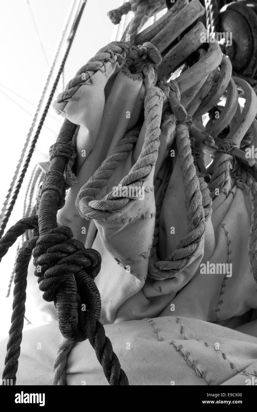 Detail of the rigging of a tall ship Stock Photo - Alamy