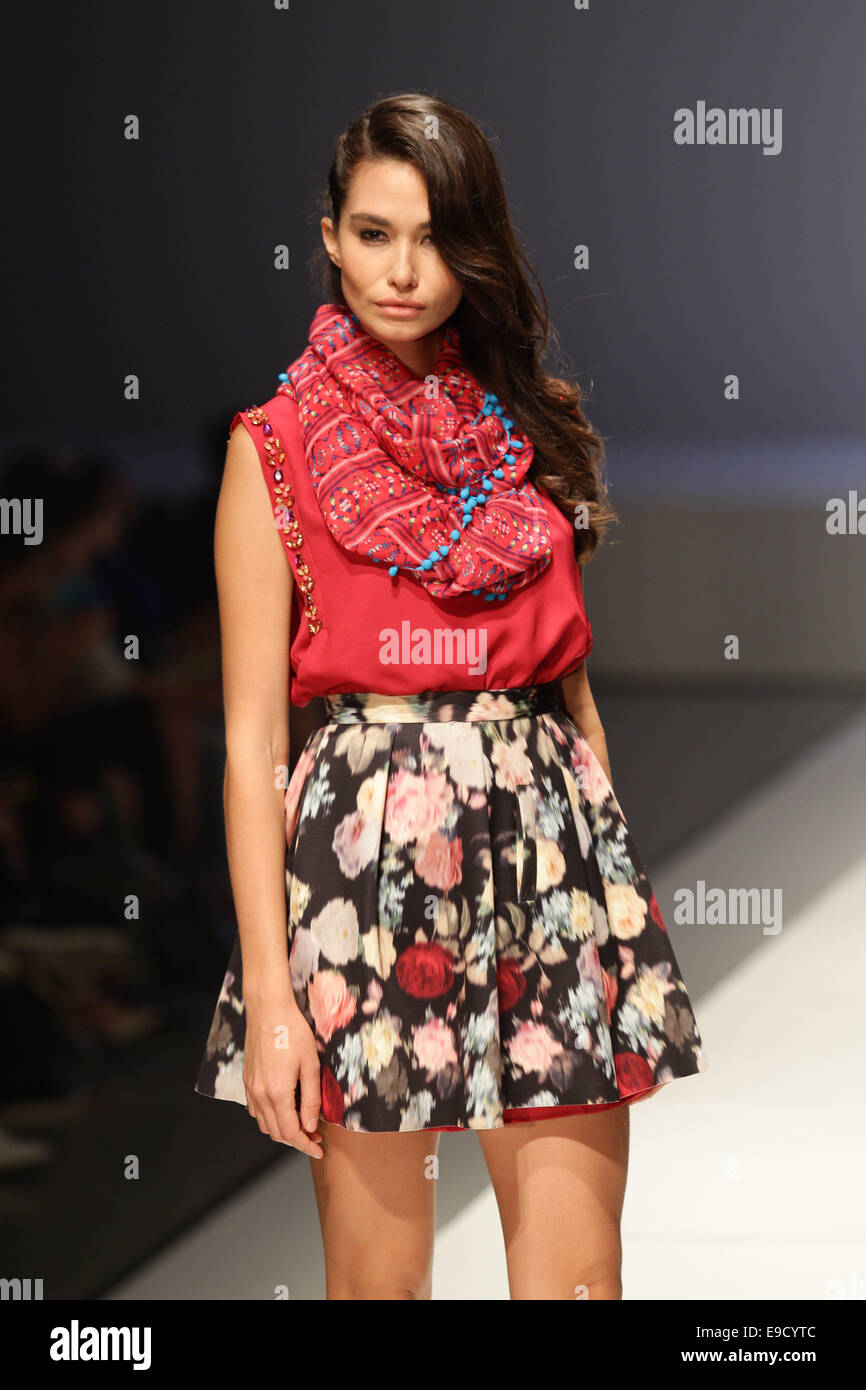 Philippine runway hi-res stock photography and images - Alamy