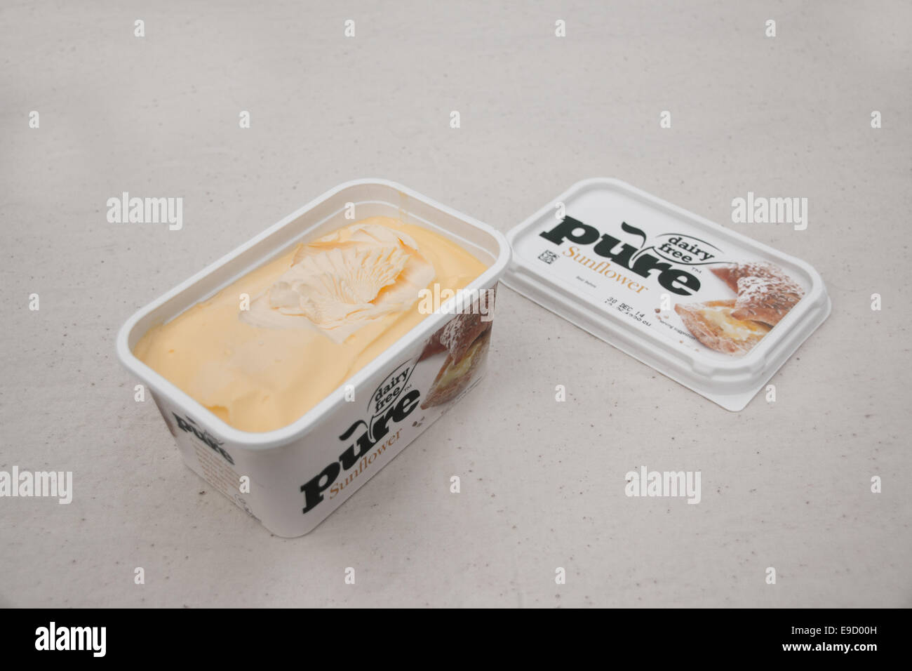 Margarine container hi-res stock photography and images - Alamy