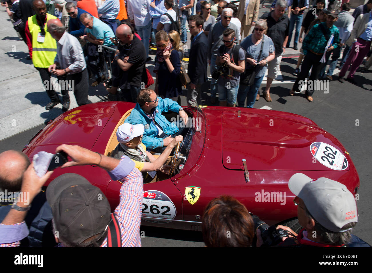 Oldtimer, People, Mille Miglia, 1000 Miglia Stock Photo - Alamy