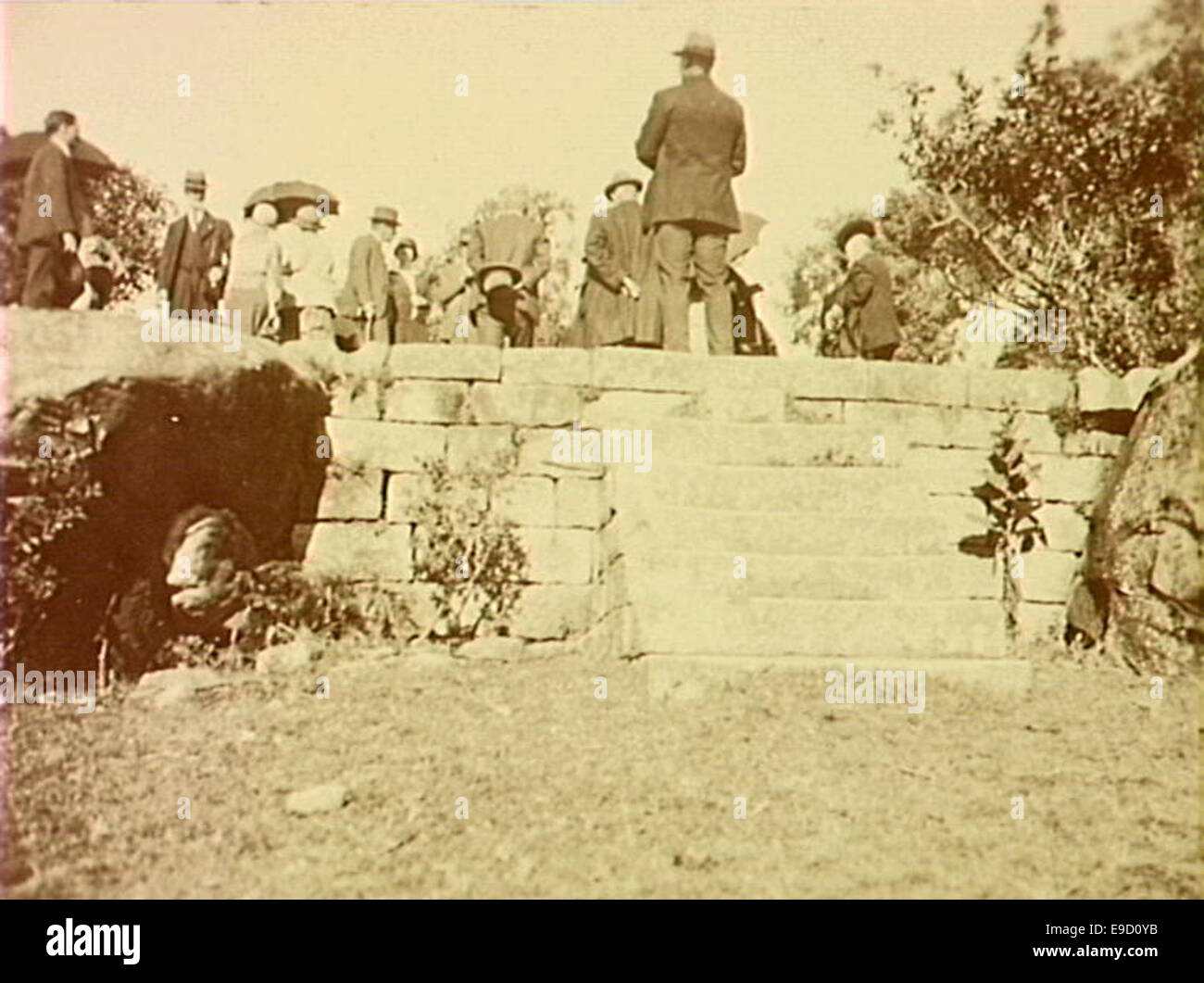 A photograph of Peats Ferry in 1925, showing the ferry's operation ...