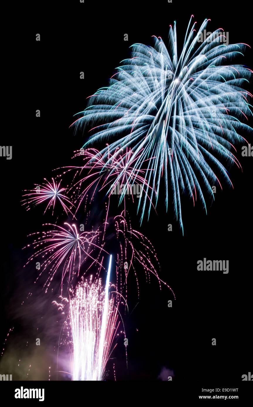 Arty looking fireworks display on Guy Fawkes night, Lindfield common ...