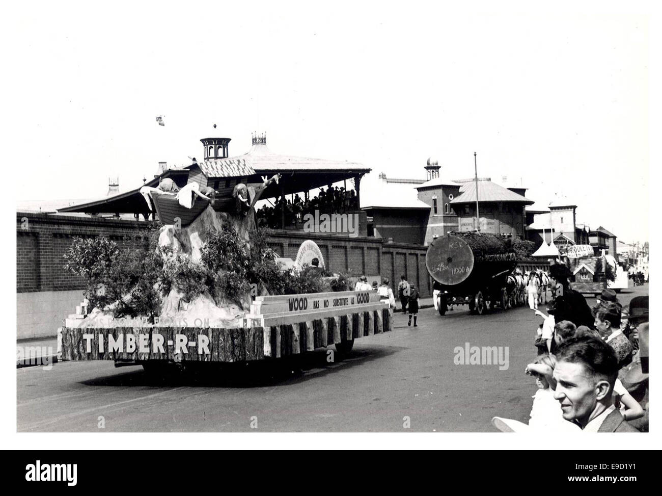 Float in parade Cut Out Stock Images & Pictures - Alamy