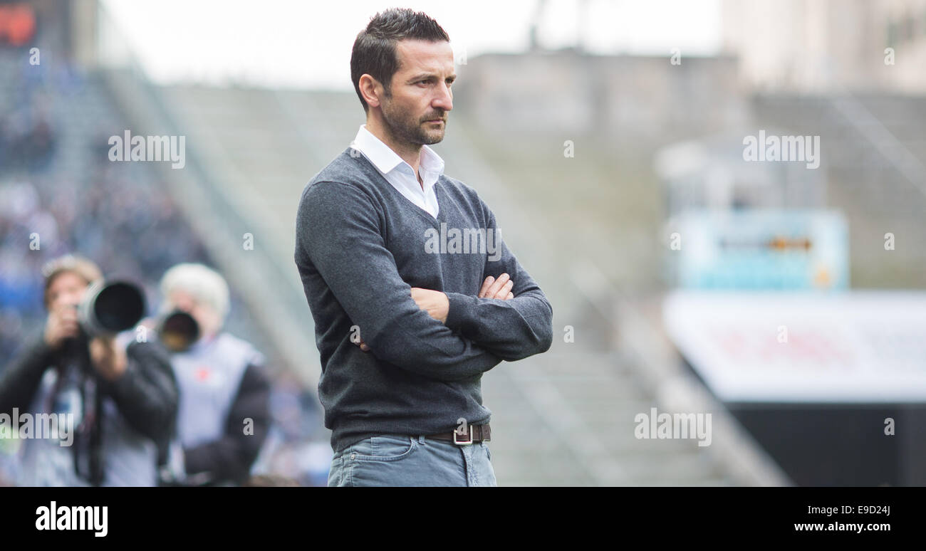 Berlin, Germany. 25th Oct, 2014. Hamburg's coach Joe Zinnbauer before ...