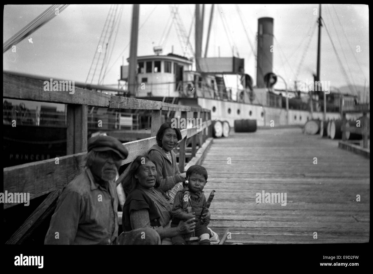 Canadian first nations gathering hi-res stock photography and images ...