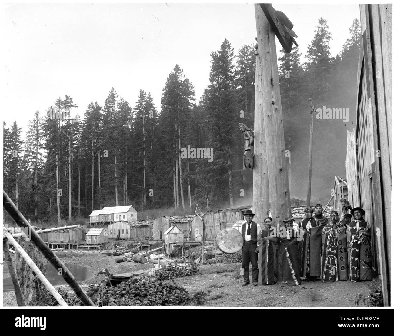 Kwakiutl people Black and White Stock Photos & Images - Alamy