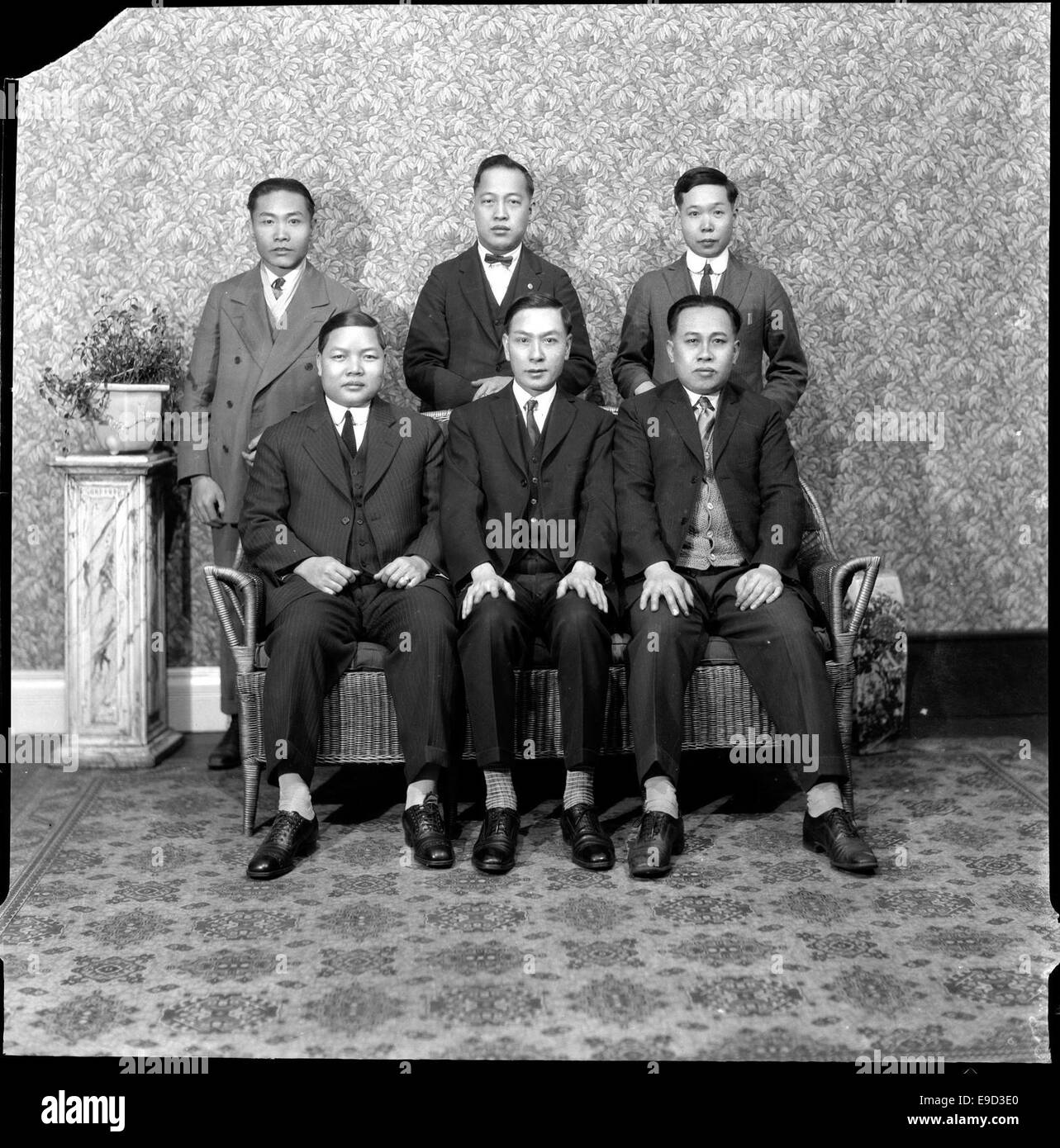 Vintage photo of chinese men Black and White Stock Photos & Images - Alamy
